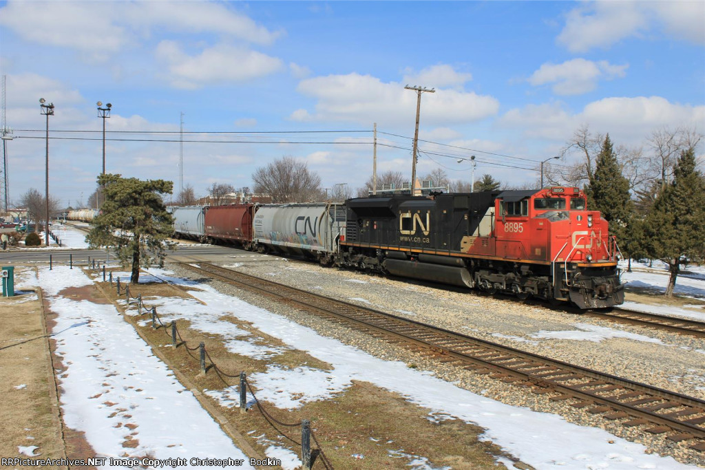 CN 8895